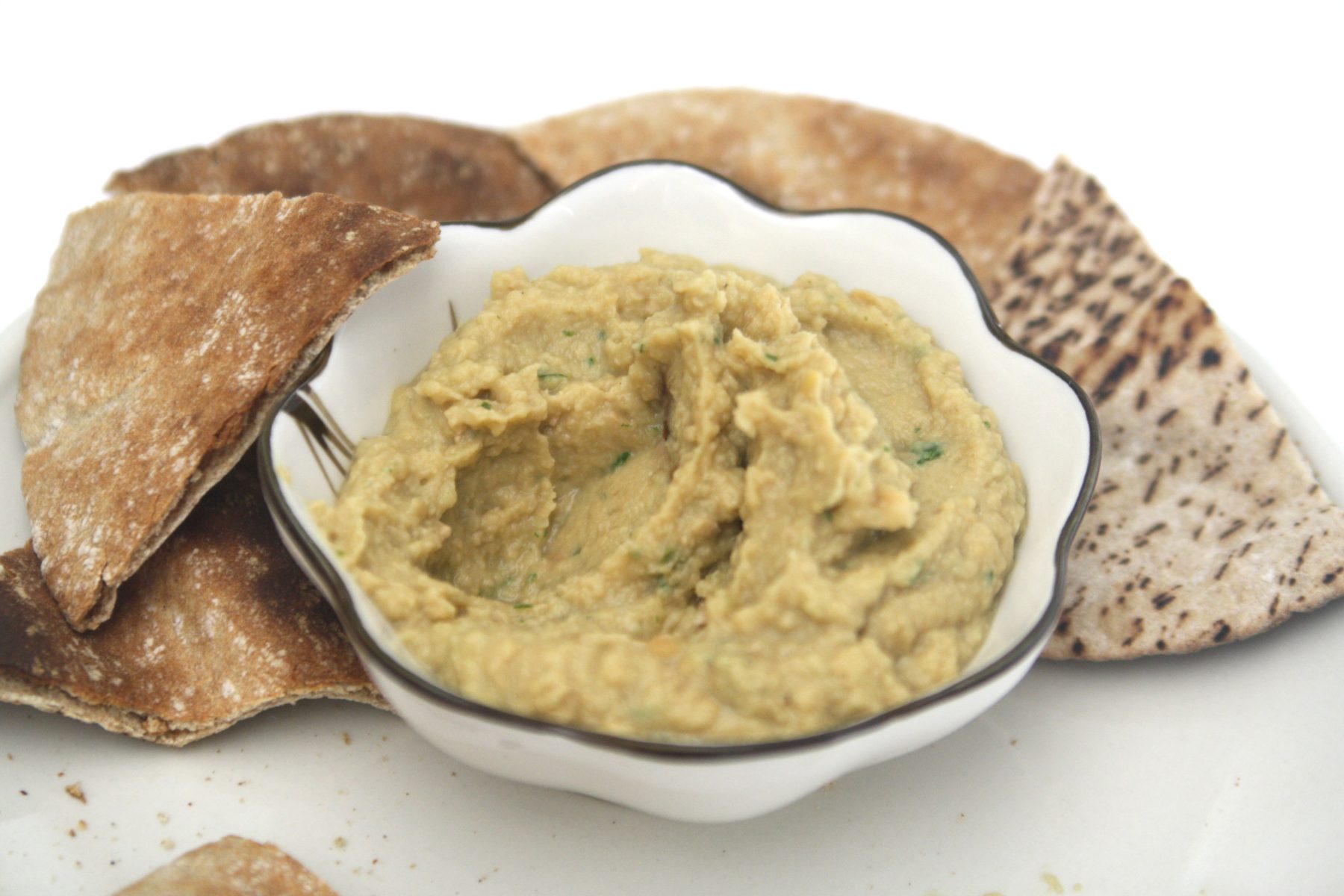 Roasted garlic hummus 4 – The Tasty Bite