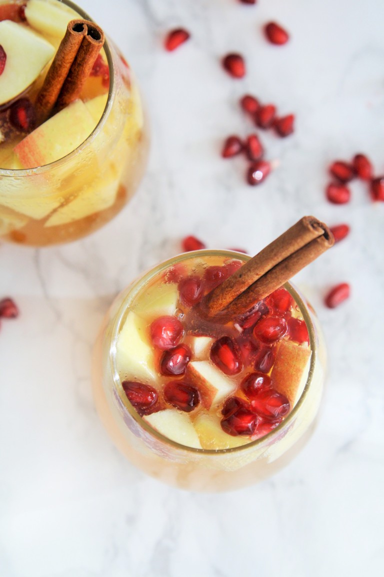 Sparkling Spiced Apple Sangria – The Tasty Bite