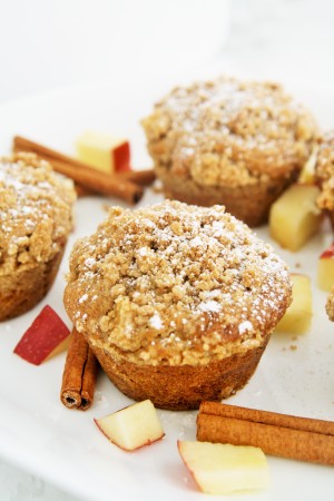 Apple Cinnamon Crumb Muffins – The Tasty Bite