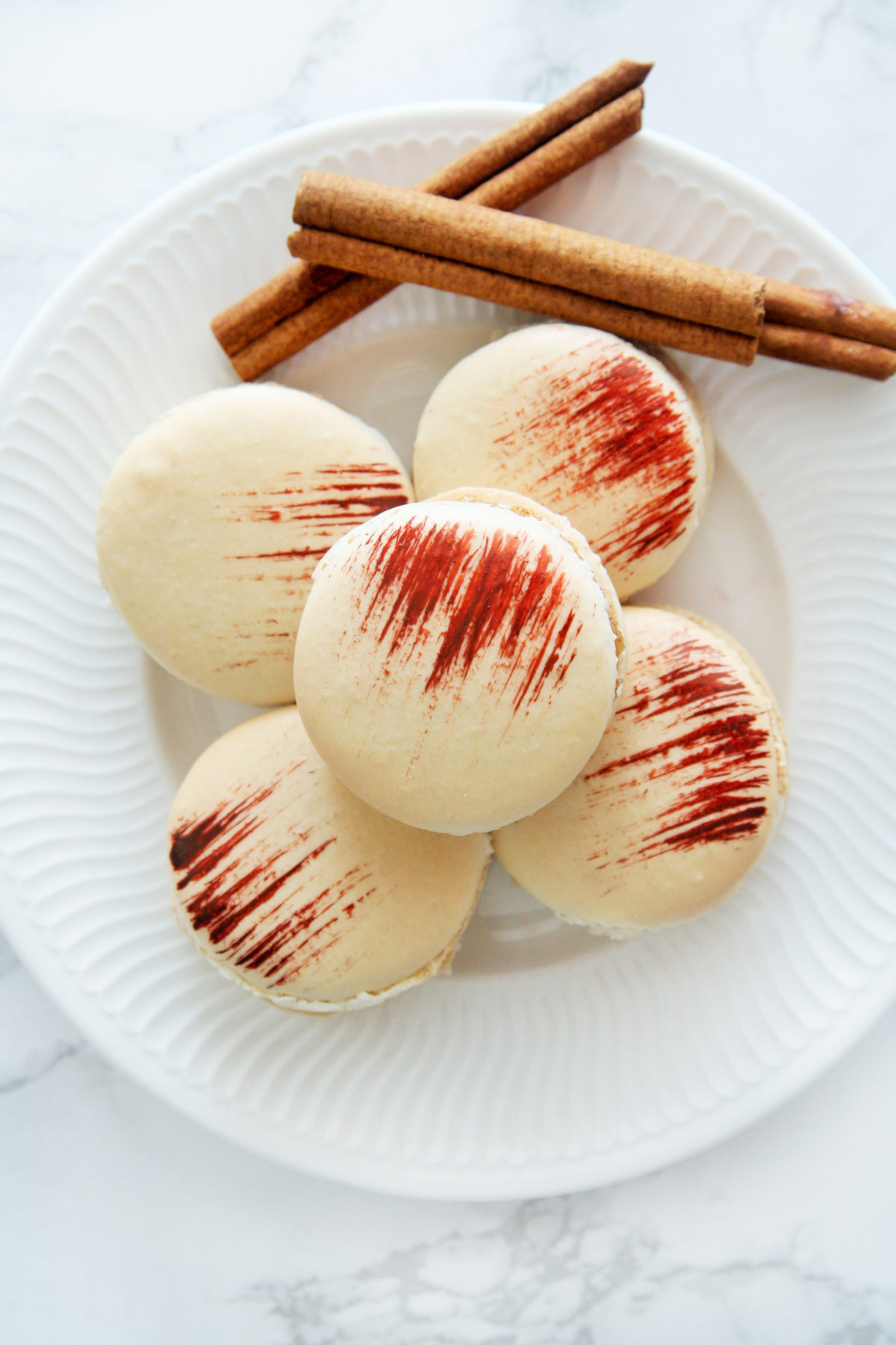 Caramel Apple Pie Macarons {+ Painting Patterns on Macarons} - The ...