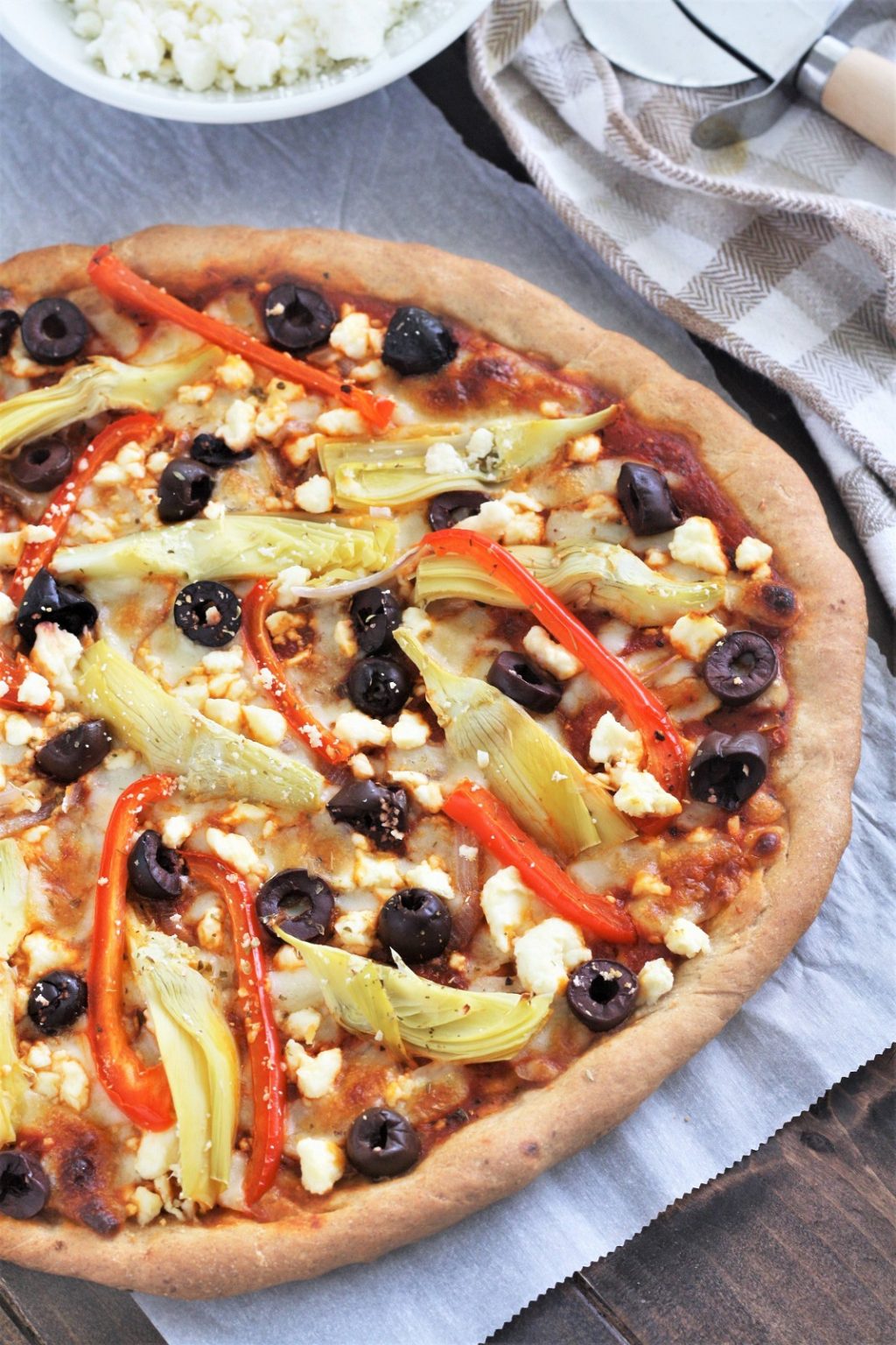 30-Minute Homemade Greek Pizza – The Tasty Bite