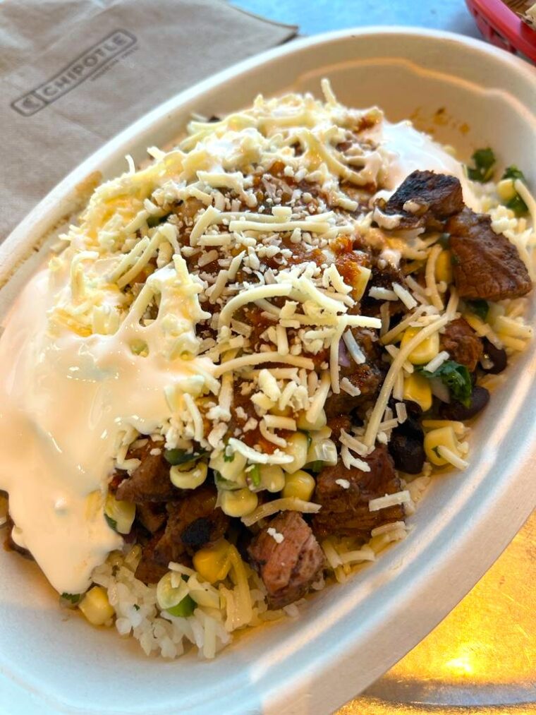 Can You Put Chipotle Burrito Bowl in the Microwave? - The Tasty Bite