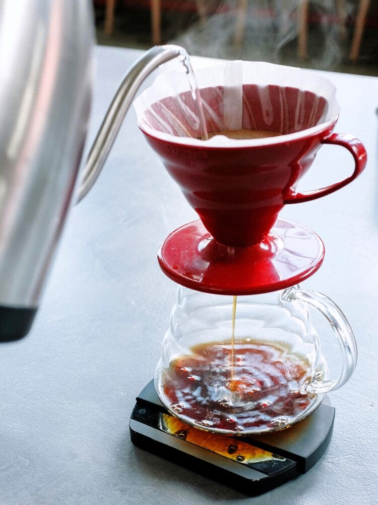 Flat Bottom vs Cone Coffee Filter: What's the Difference? - The Tasty Bite