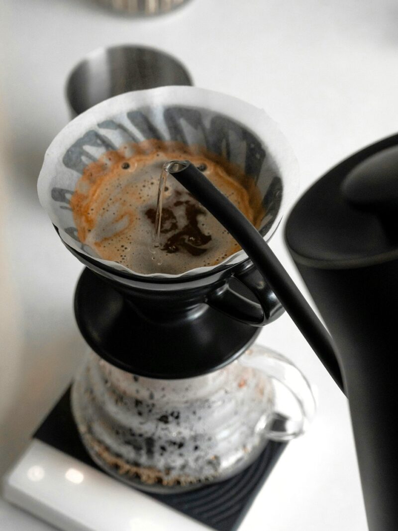 Flat Bottom vs Cone Coffee Filter: What's the Difference? - The Tasty Bite
