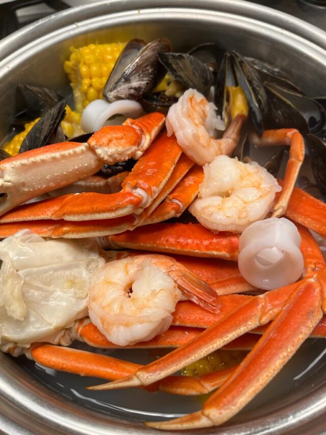 Juicy Crab Seafood Boil with Cajun Garlic Butter Sauce – The Tasty Bite