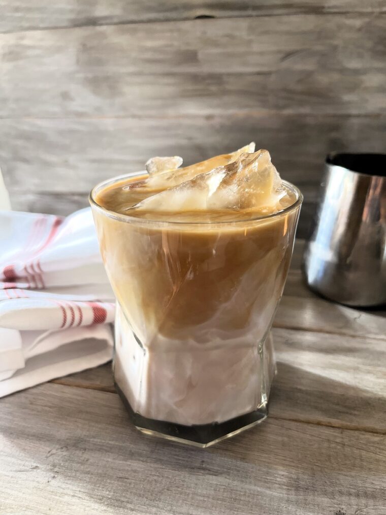 Starbucks Iced Caramel Macchiato Upside Down Coffee - The Tasty Bite